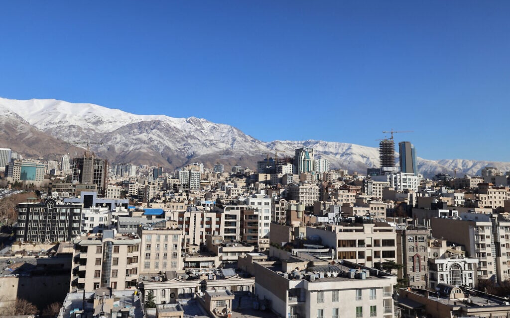 Russia urges restraint after Trump warns Iran of possible strike