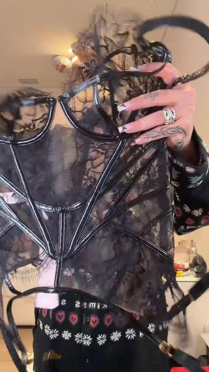 Travis Barker gifts daughter 'inappropriate' present