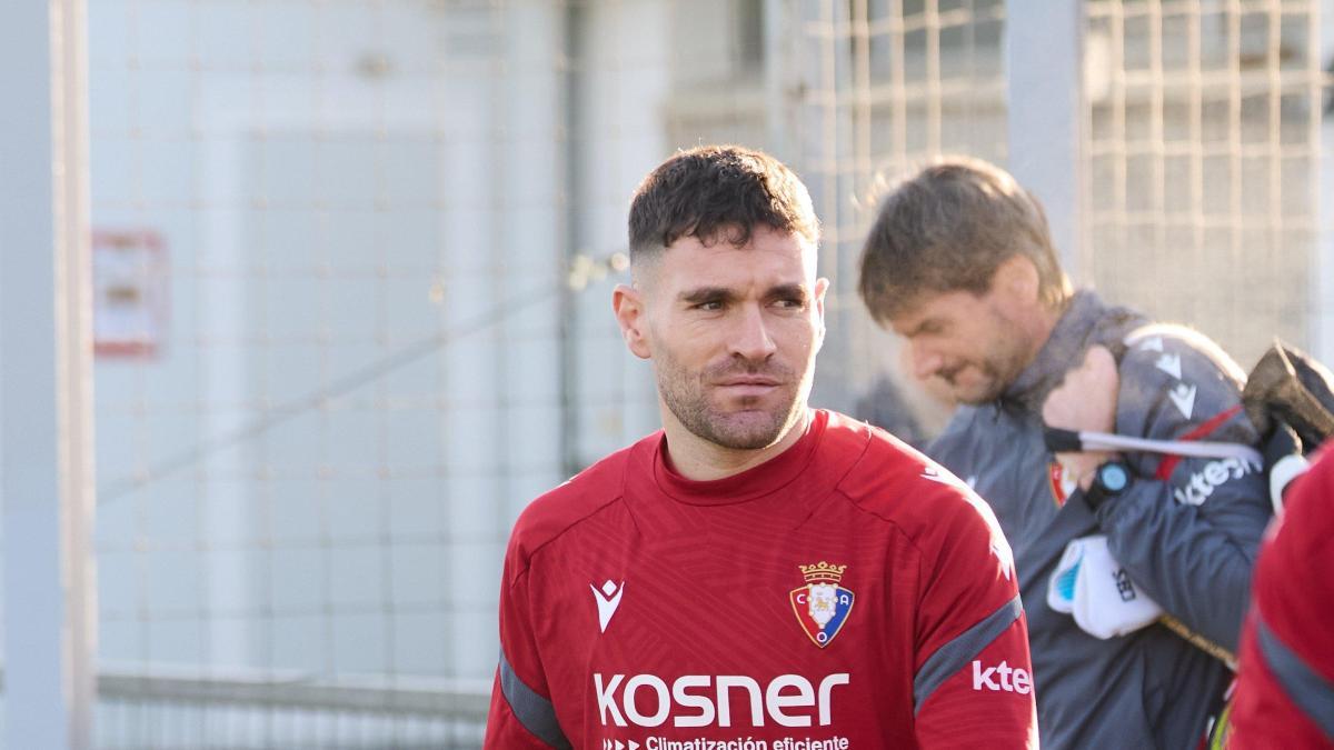 Galán, del ostracismo en el Atlético a la titularidad con Osasuna