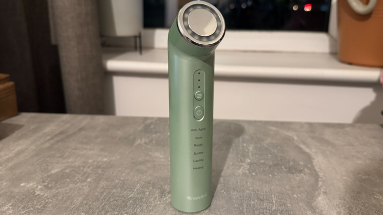 There are three reasons I’m recommending this light therapy wand over ...