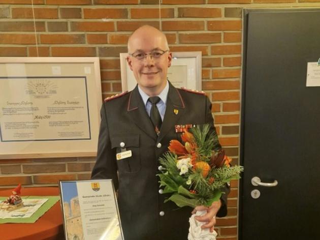 Jörg Schmidt bleibt für sechs Jahre Gemeindebrandmeister von Hude