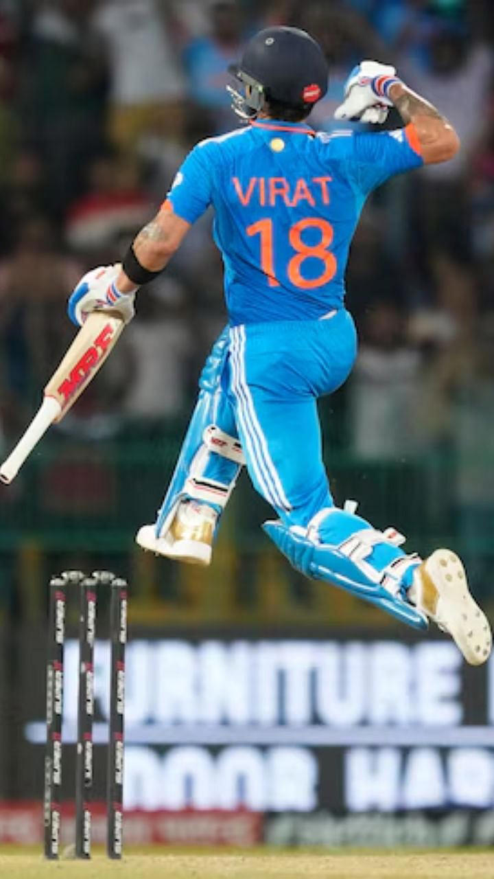 Virat Kohli नव्याच्या विश्वविक्रमाच्या उंबरठ्यावर!
