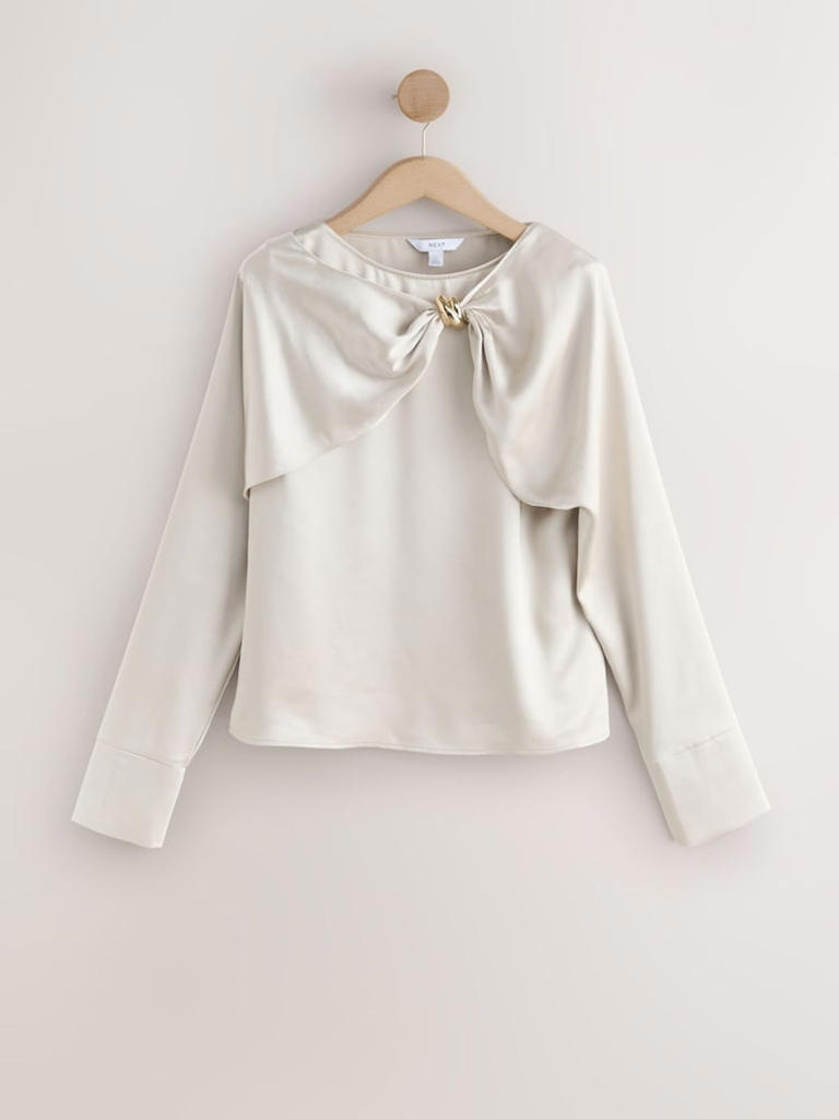 Winter's new cape blouse trend is all about old school glamour – M&S ...