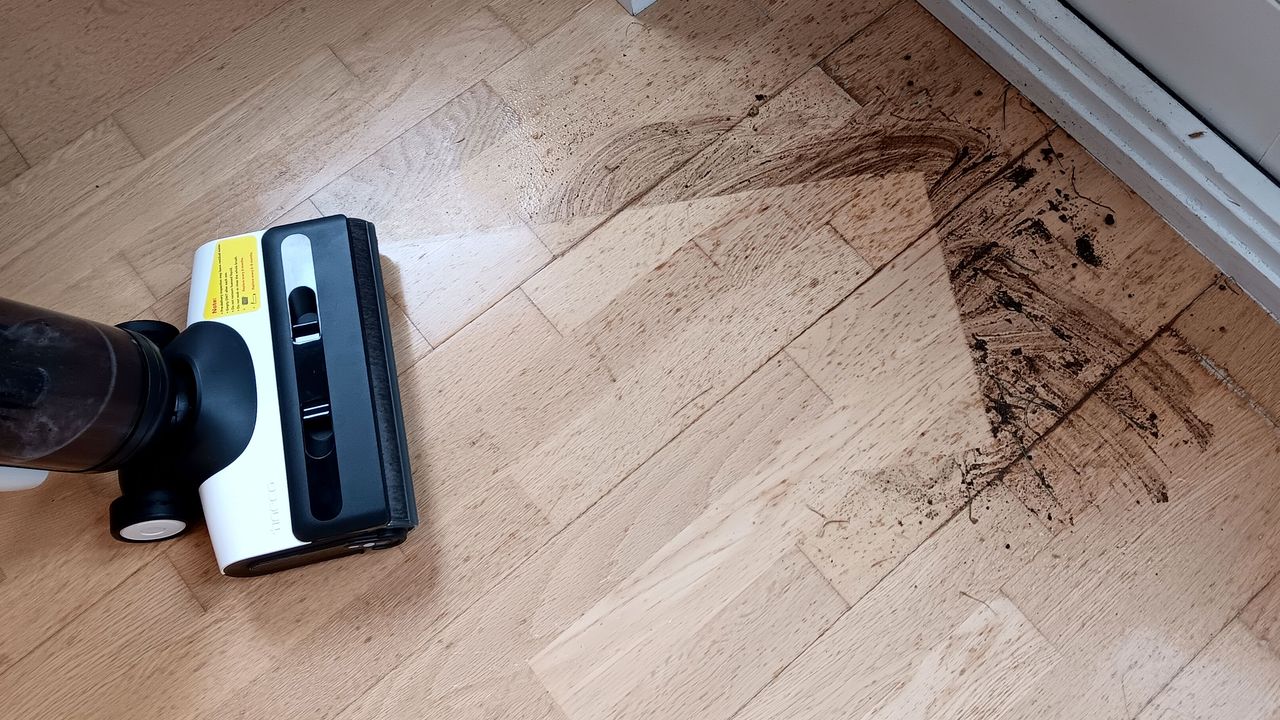 I loved my Dyson wet floor cleaner until I tried this cheaper, smarter ...