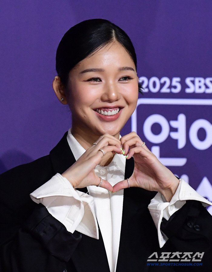 Mimi's lovely gum smile