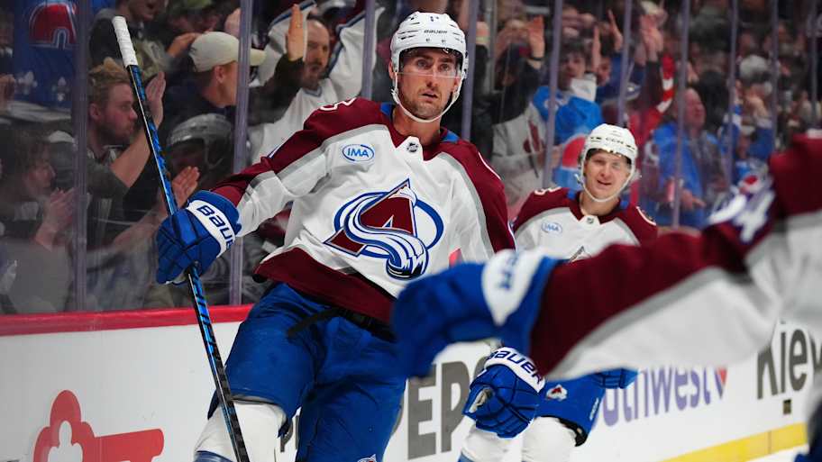 Avalanche news: Avs extend streaks, PP struggles, Blackwood solid