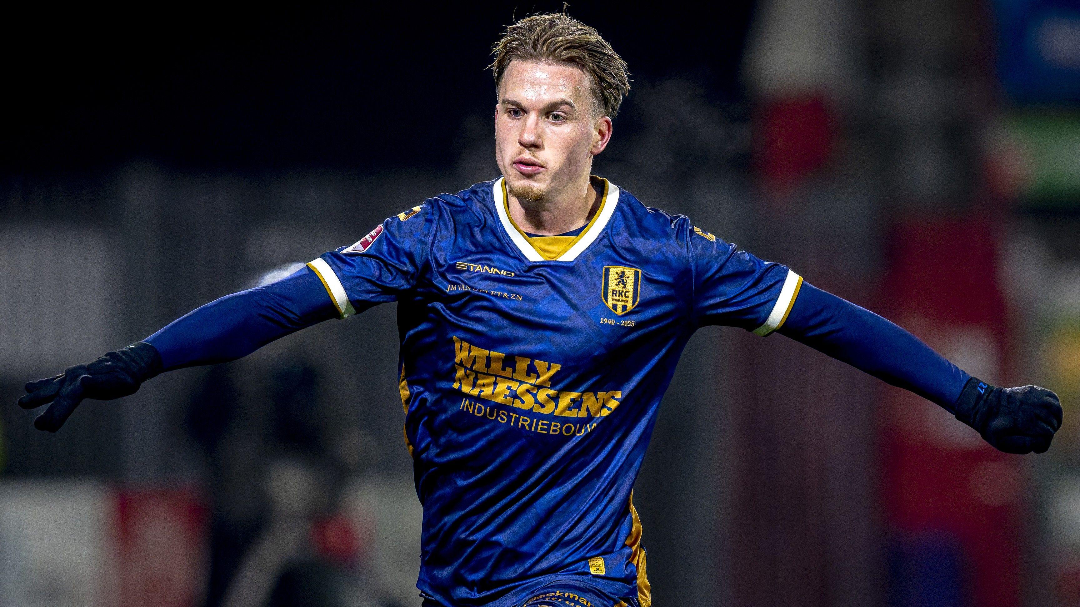 Right-back Altena to join Hearts on 1 January