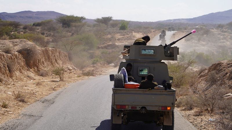 Arábia Saudita emite alerta de segurança e defende saída de forças dos ...