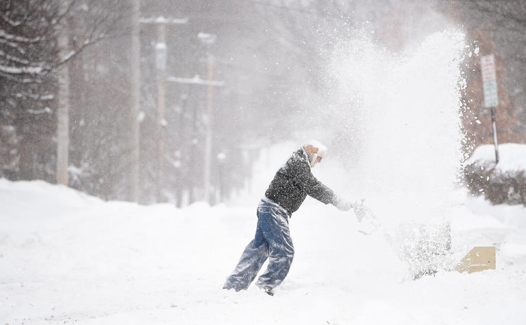 Lake-effect storm could deliver more than 2 feet of snow, strong winds
