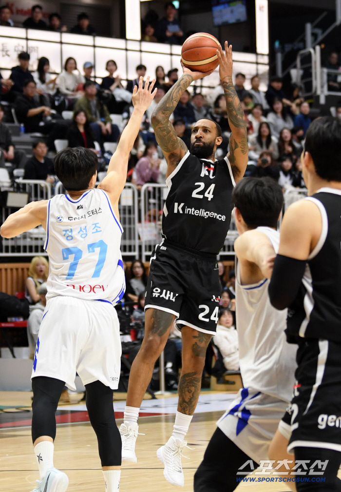 One-man show! Isaiah Hicks scored 39 points Suwon KT overpowered Seoul ...