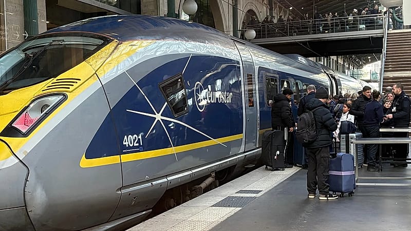 Eurostar warns passengers not to travel after 'major disruption' in ...