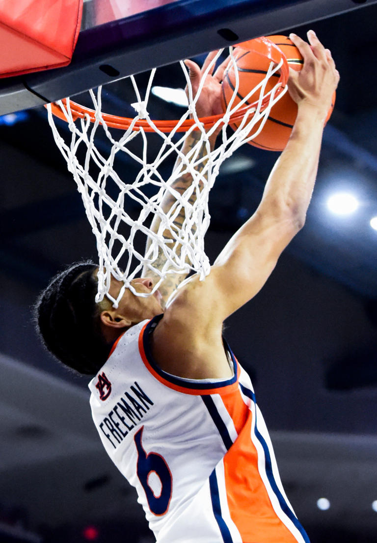 Key players from Auburn basketball's blowout win over Queens