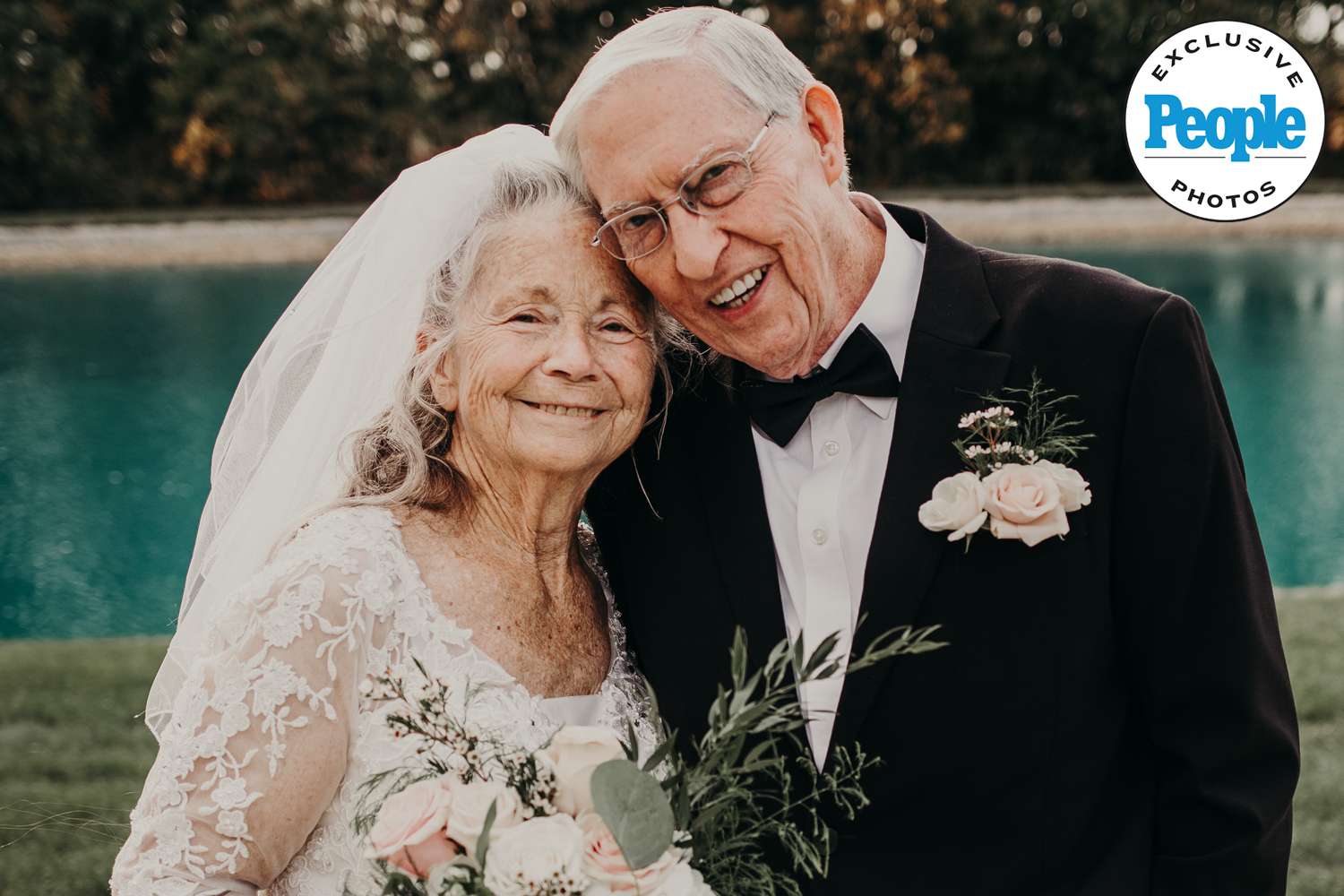 Bride and groom, both 78, meet at church and marry in wedding ceremony ...