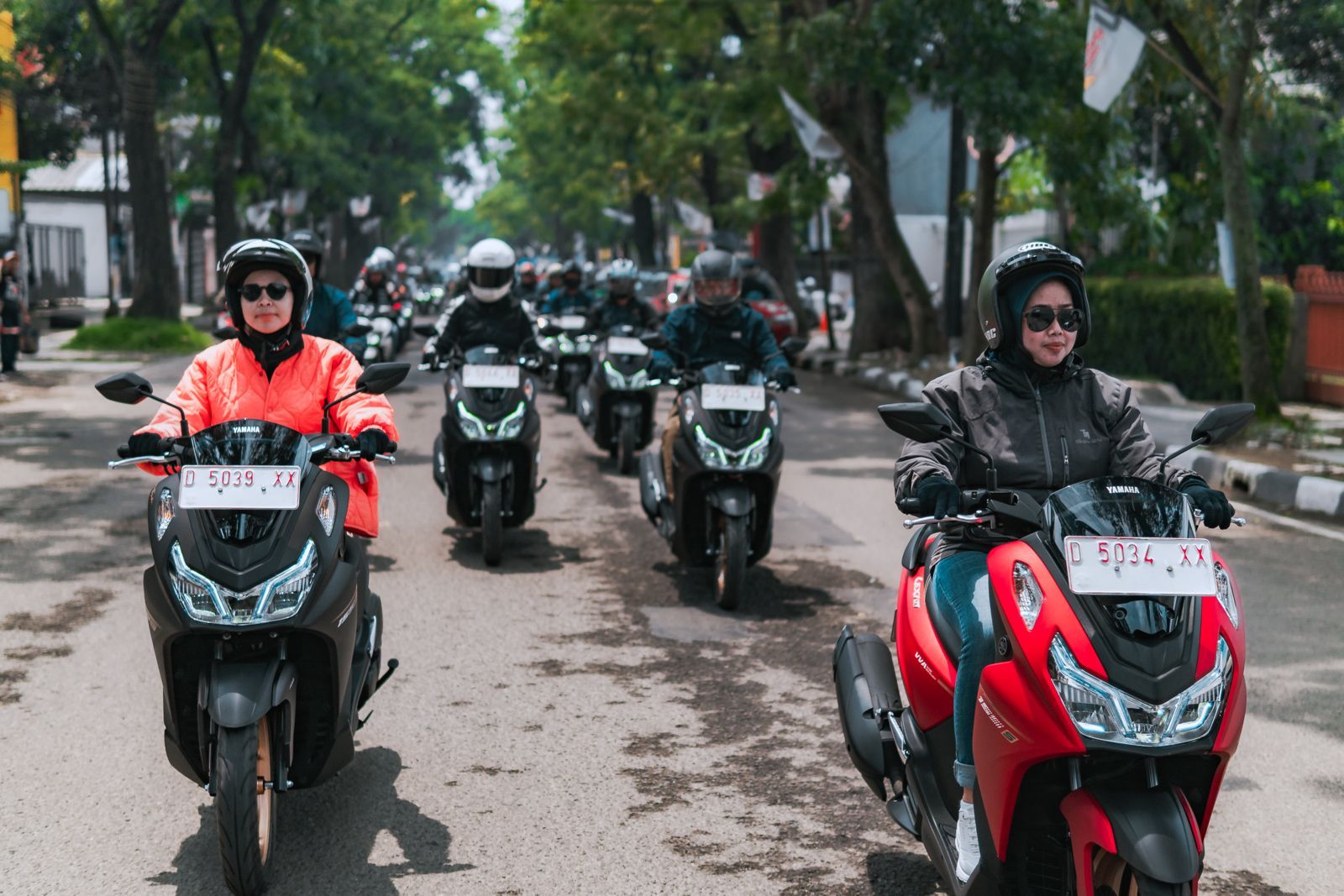 Bukan cuma NMAX, ini 5 matic mesin badak yang enteng libas jalur Puncak ...