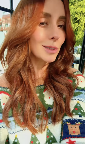 Jennifer Love Hewitt debuts her lightest red hair yet