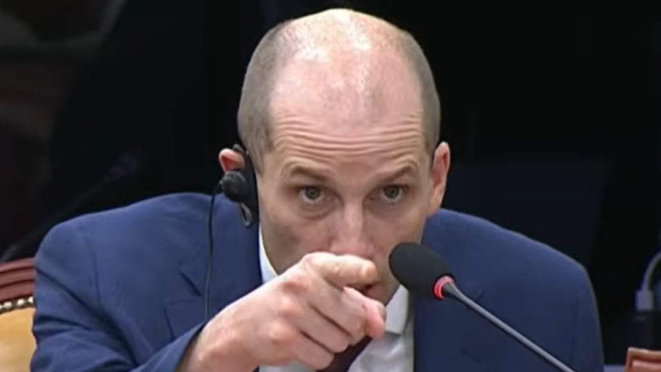 Coupang rep erupts in hearing, refuses apology