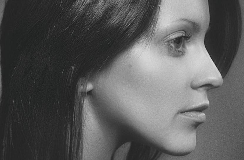 Is mewing actually changing faces—or just how we breathe? What science ...