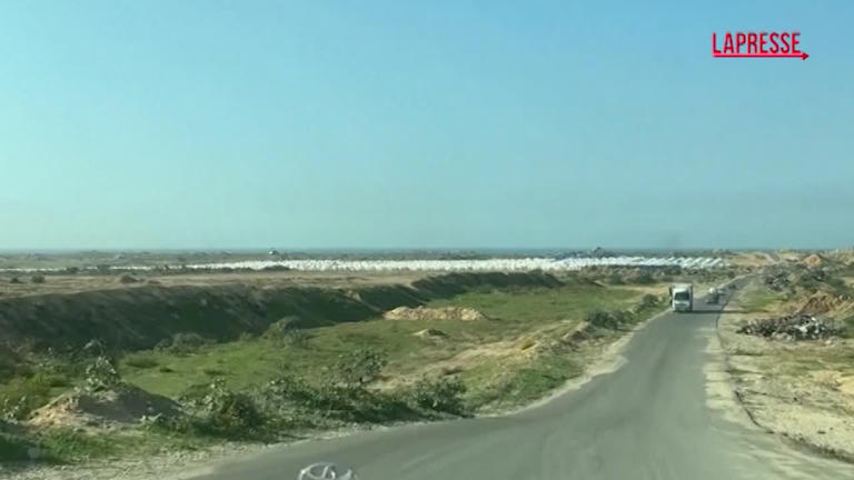 Gaza, le tende del campo profughi di Netzarim prima e dopo il maltempo