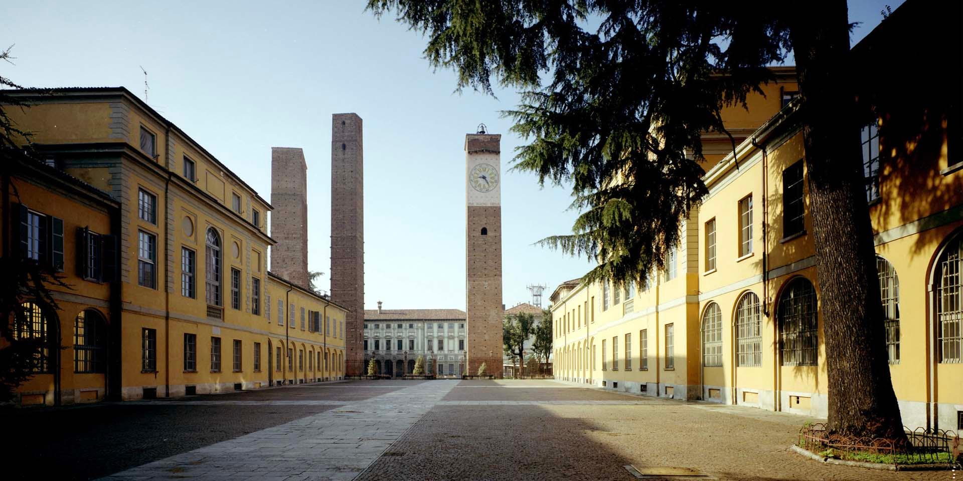 Pavia, nel cortile Teresiano si saluta il 2026 a ritmo di musica