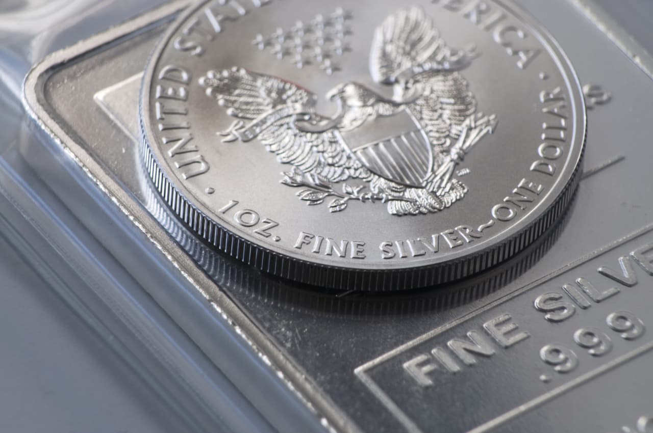 Silver prices plummet after record surge. The rally is dangerous.