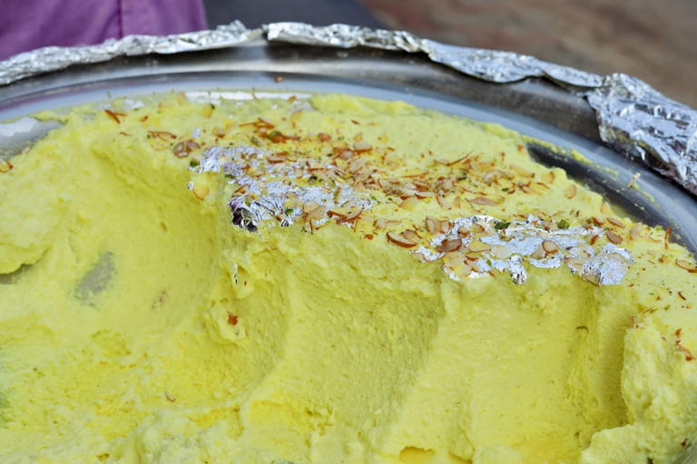 7 Best Food in Lucknow and the Places People Swear By