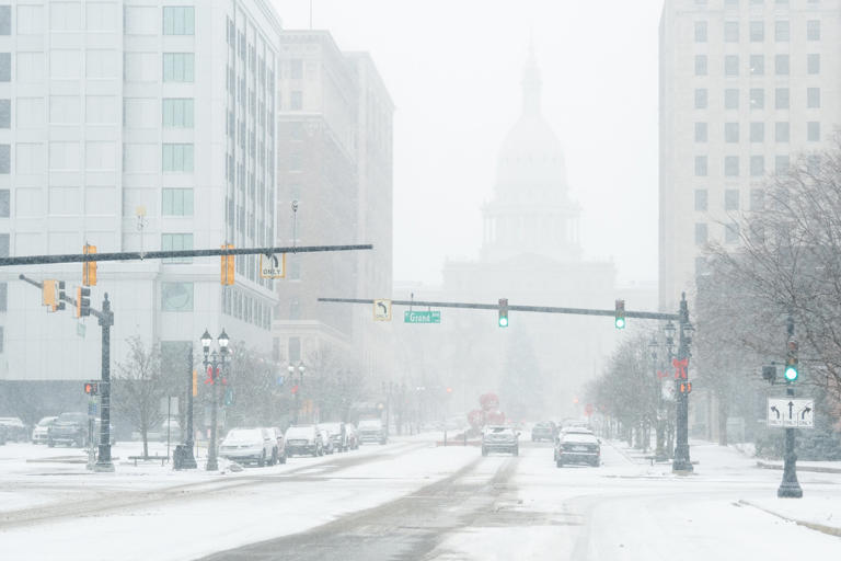 Consumers sets restoration target with thousands in Michigan without power