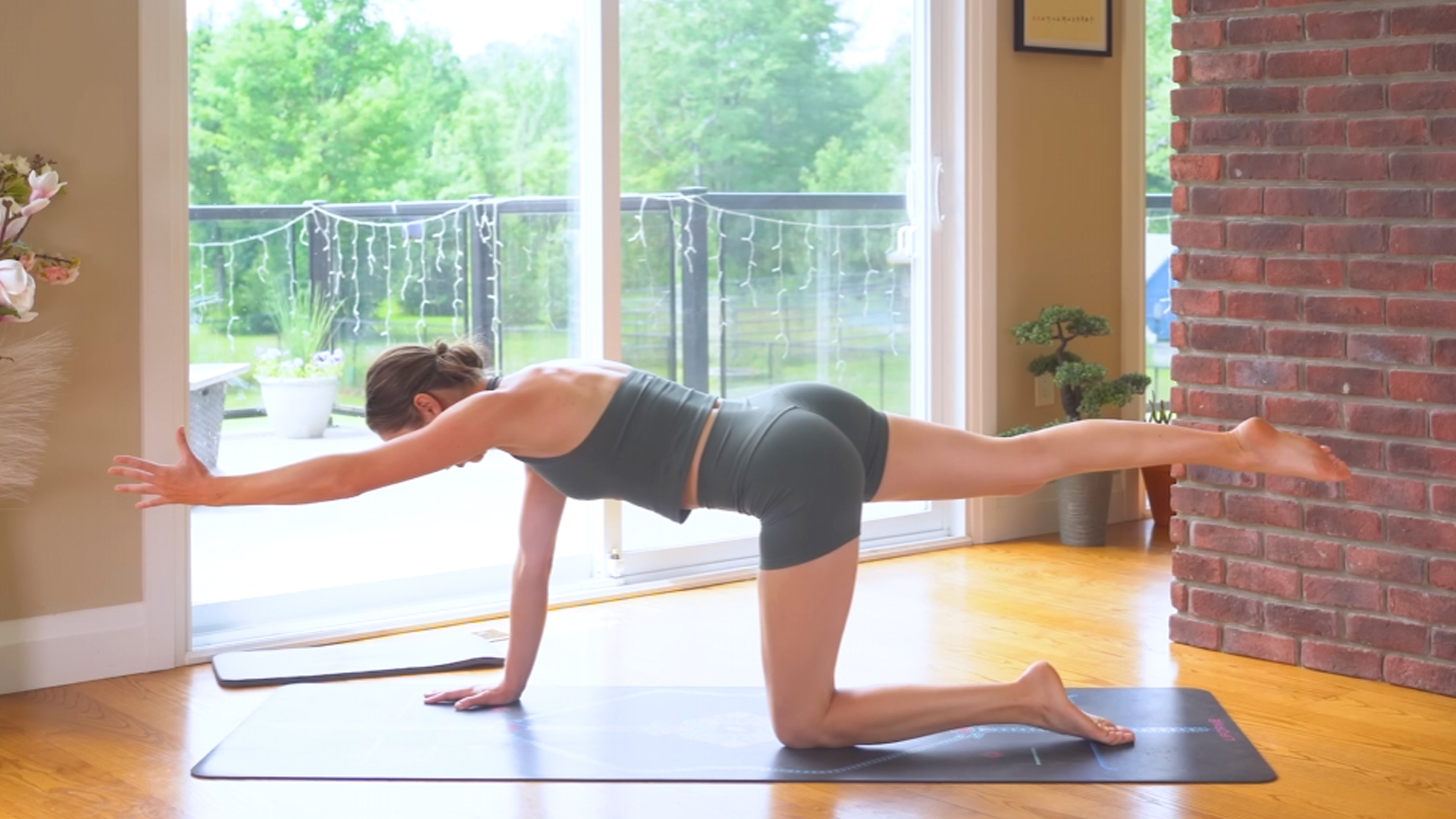10 minute yoga to improve posture