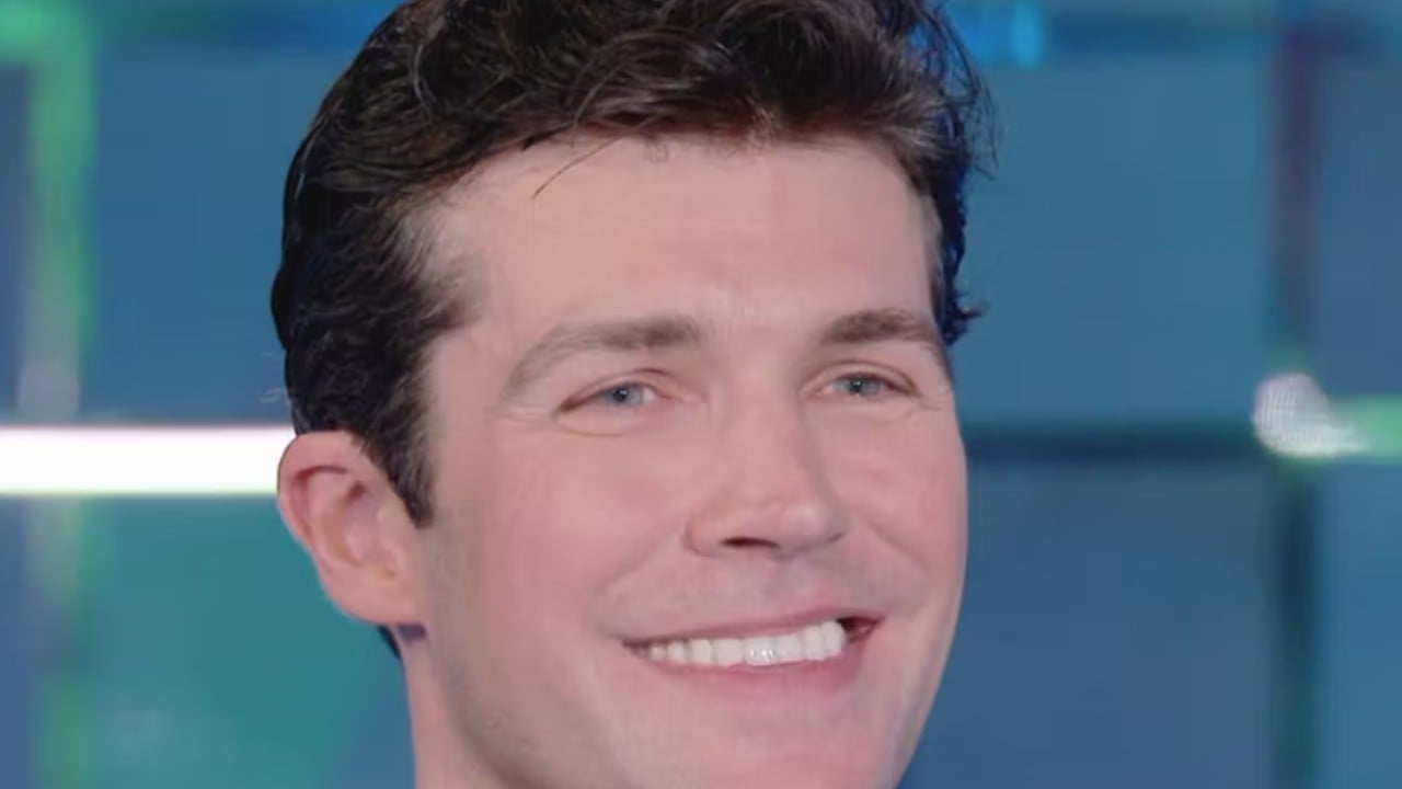 Amici, Roberto Bolle svela: "Maria De Filippi mi ha invitato, non sono ...