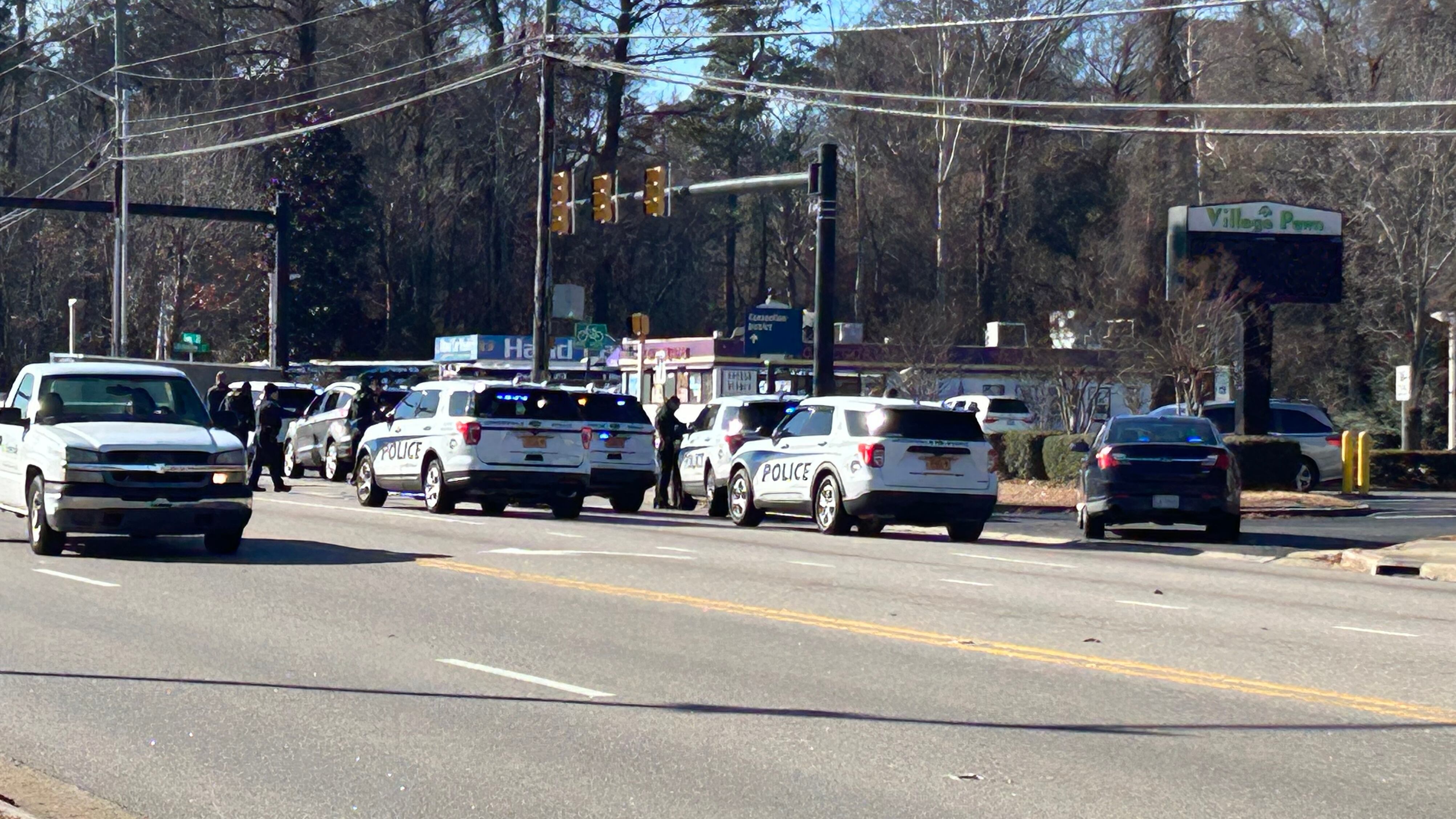 Police break windows to get suspect out of vehicle at busy Greenville ...