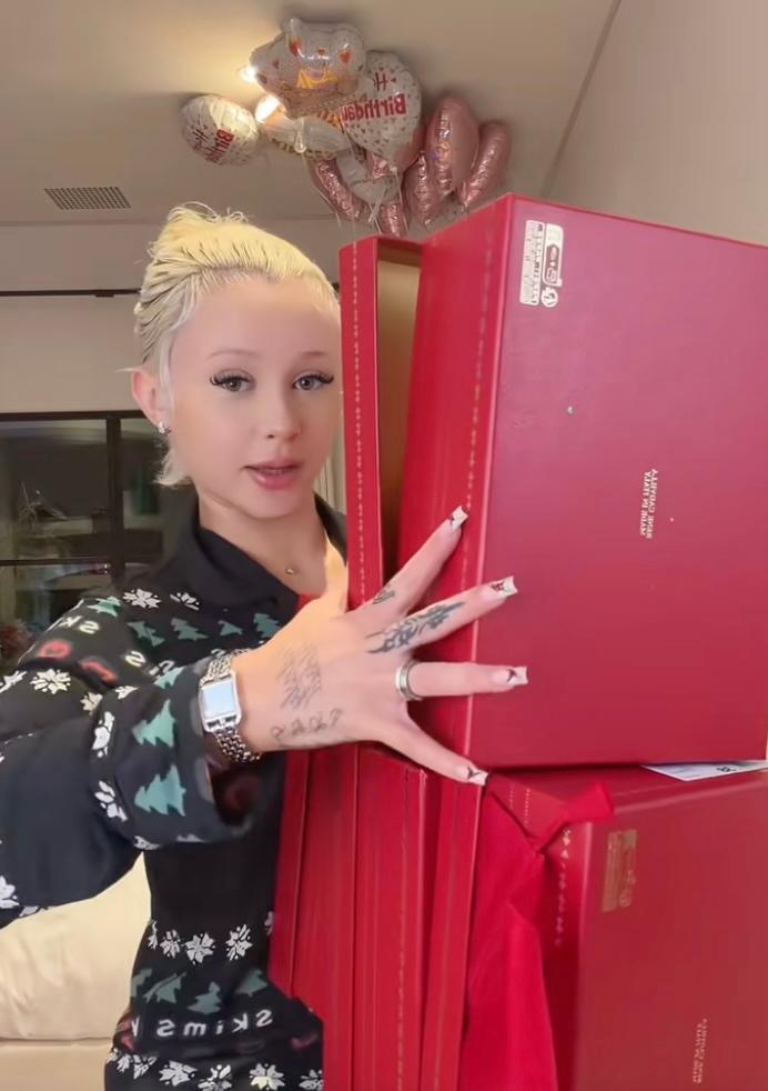 Alabama Barker sets the record straight after Christmas lingerie gift ...