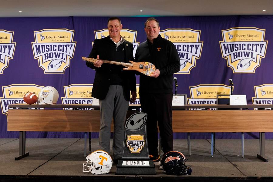 Live thread: IFG gives Illini 10-7 lead late in the 1st half