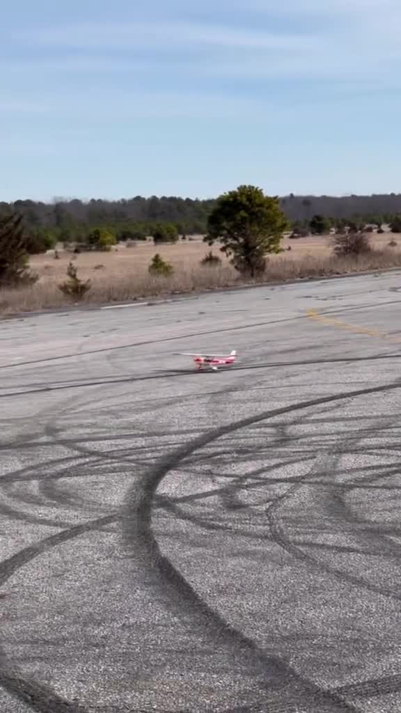 Flying a trade show balsa Cessna with a dead aileron