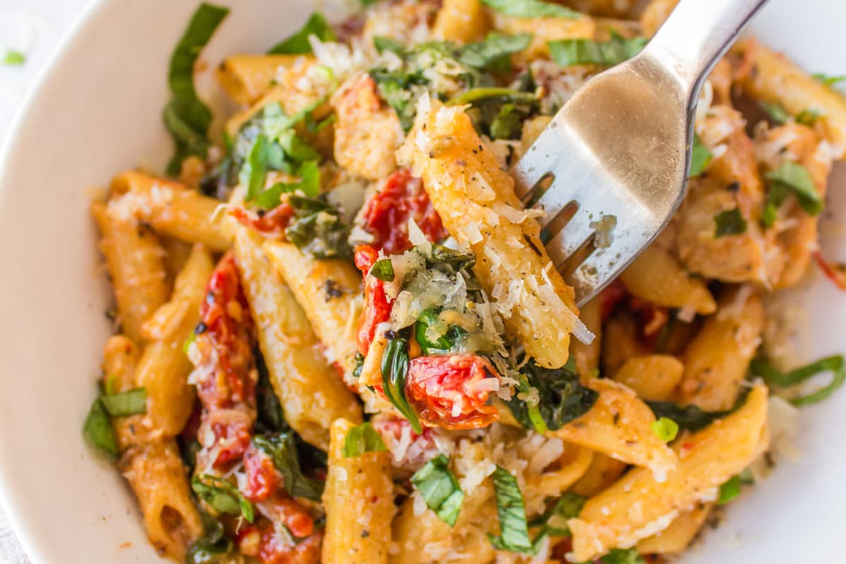 28 spinach recipes to freshen up the weekly rotation