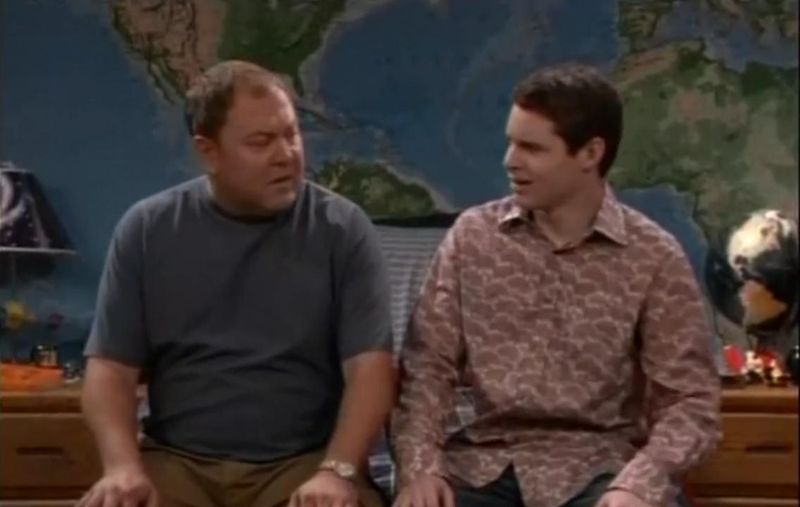 7 sitcoms that were everywhere in the 2000s but we don't remember them ...