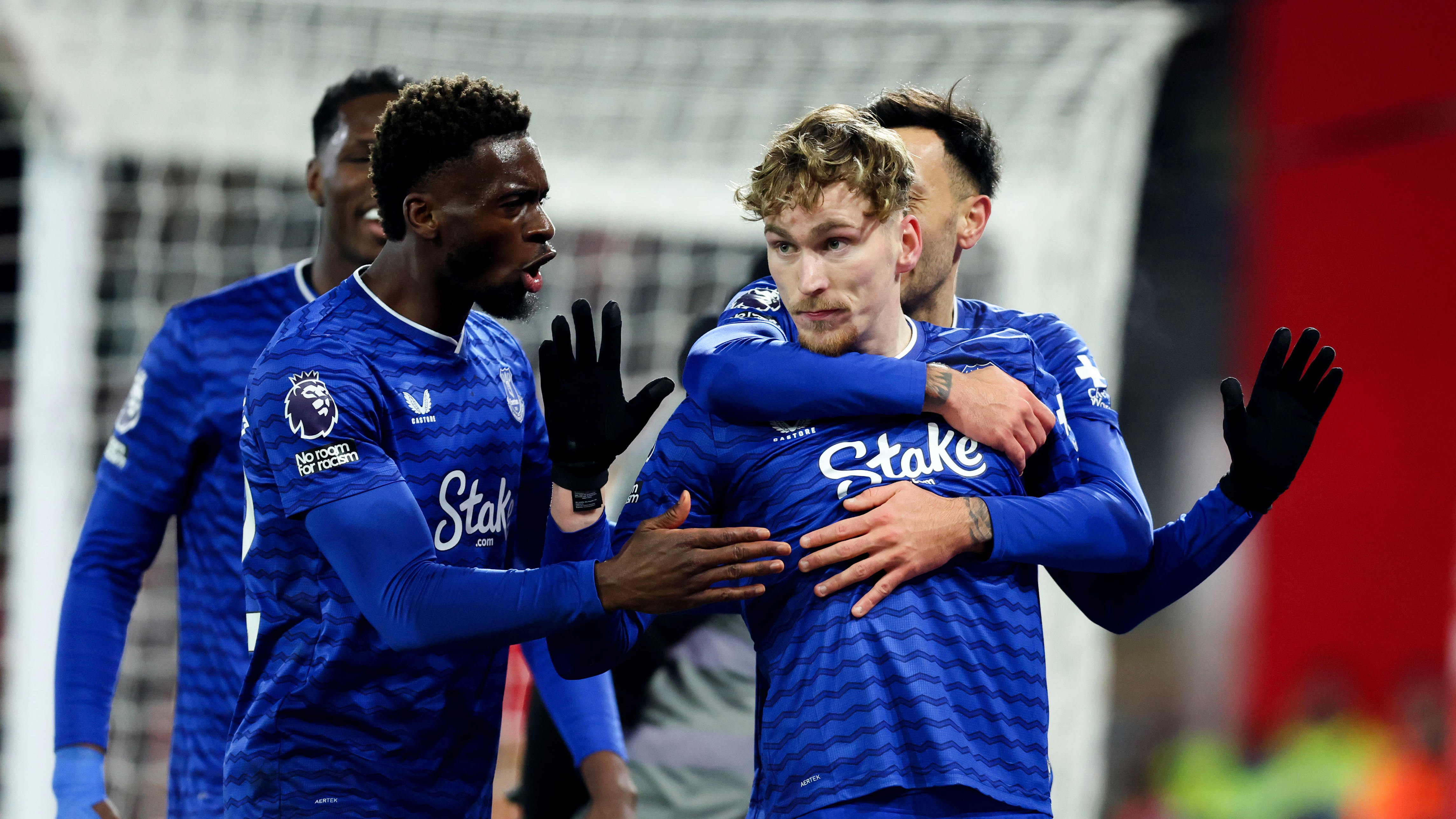 James Garner punishes old club as Everton pile misery on former boss ...