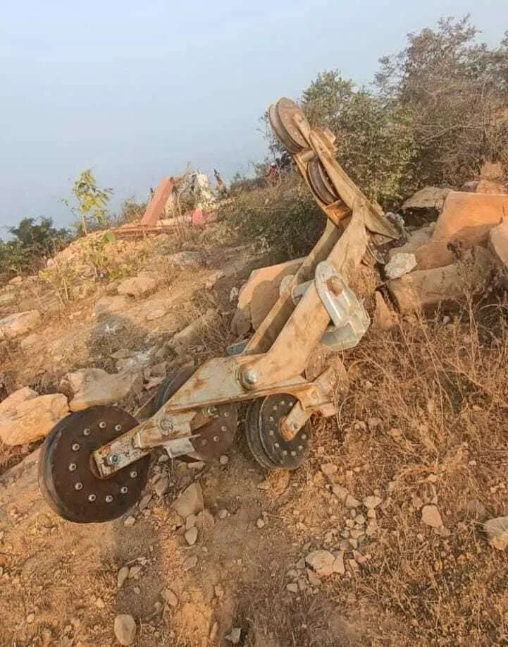 Ropeway crash: 2 engineers suspended, agency blacklisted