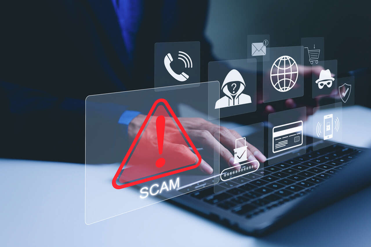 Secretary of State warns of holiday text scams