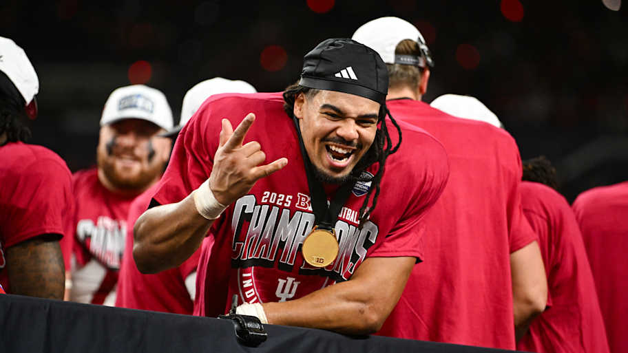 Former Badger TE throws shade at Luke Fickell: 'Wisconsin didn't see ...