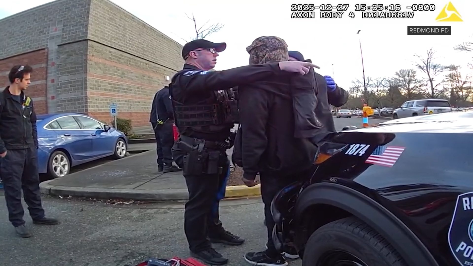 Bodycam video shows Redmond officer showing kindness to shoplifting suspect