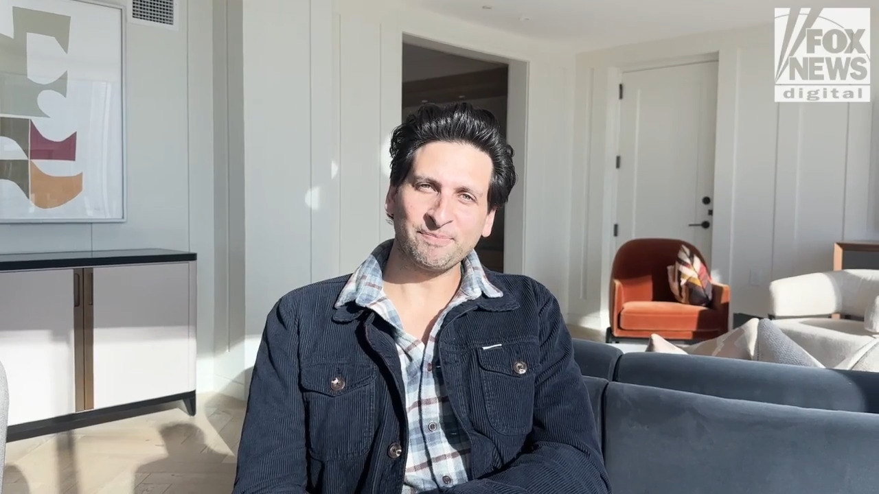 Country singer Mark Mackay puts a rock spin on Christmas music: 'We ...