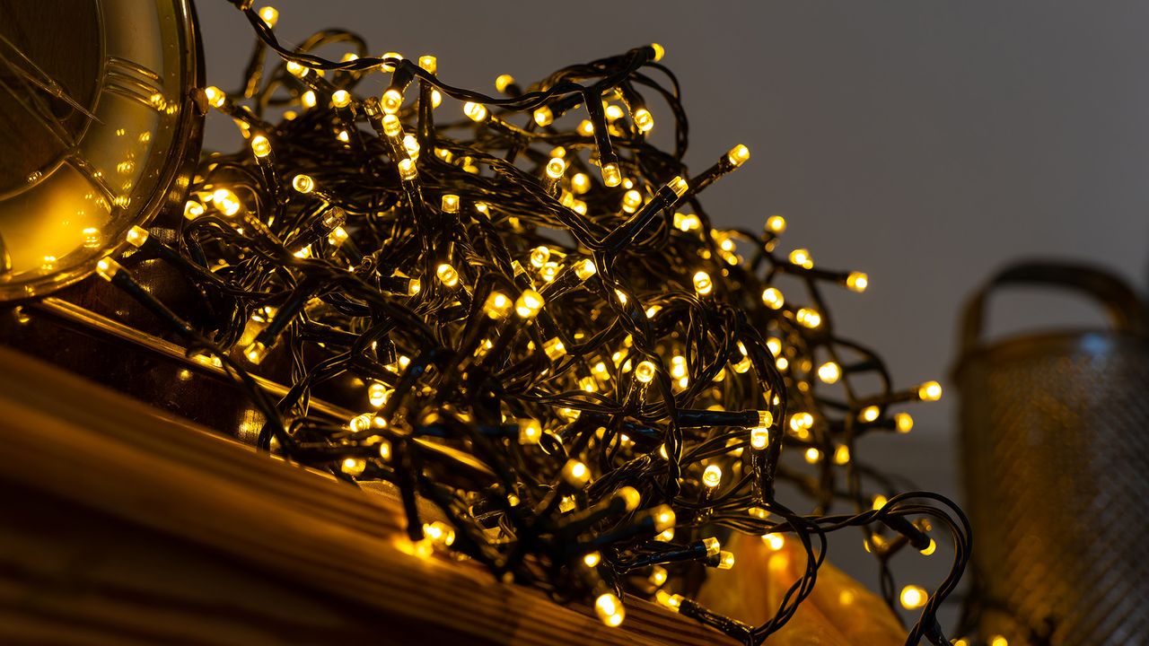 The best way to store your Christmas lights? Experts recommend this ...