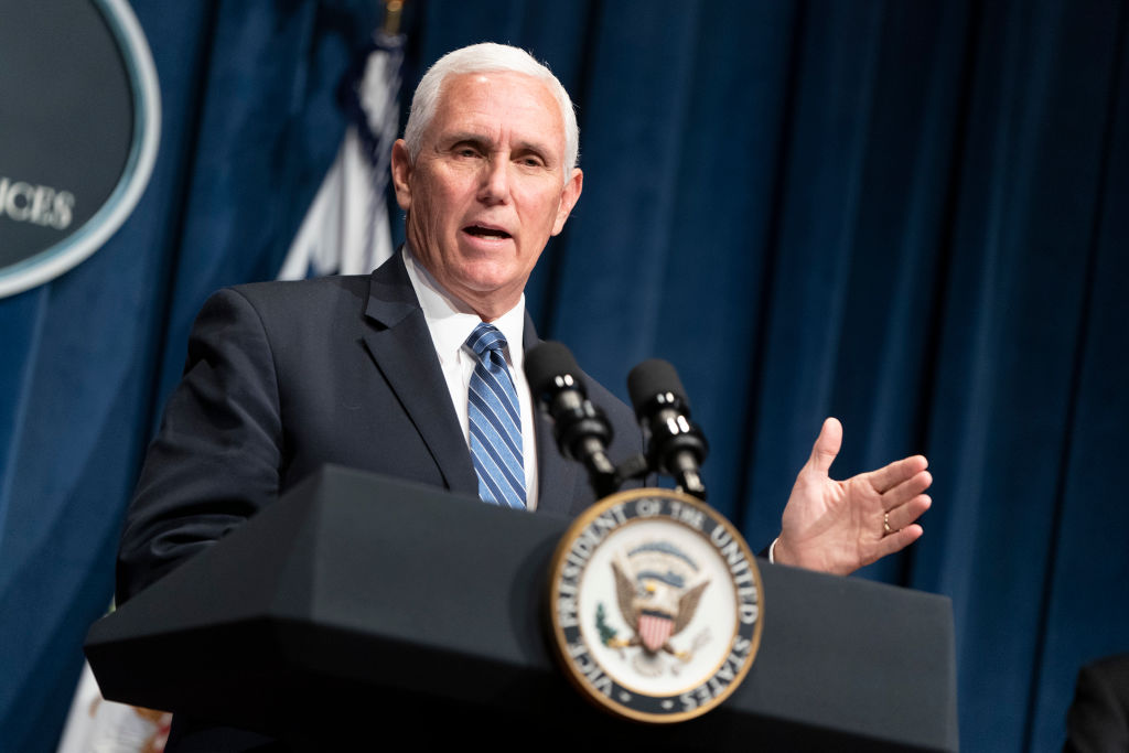 Pence hires new staff amid GOP split