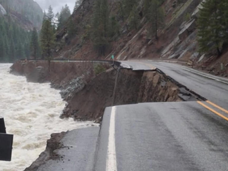 WSDOT warns of delays on Chumstick Highway as US 2 repairs continue