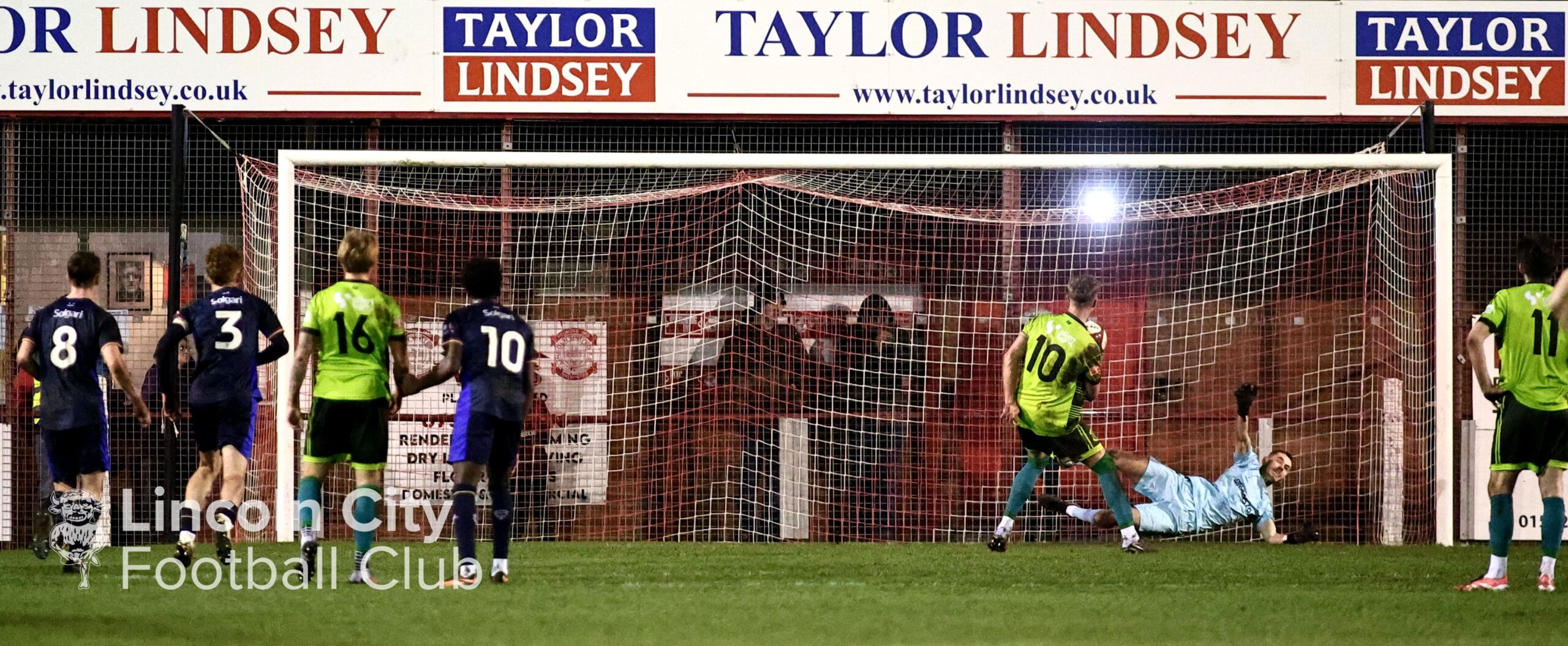 Late agony for Lincoln United in New Year's Day stalemate