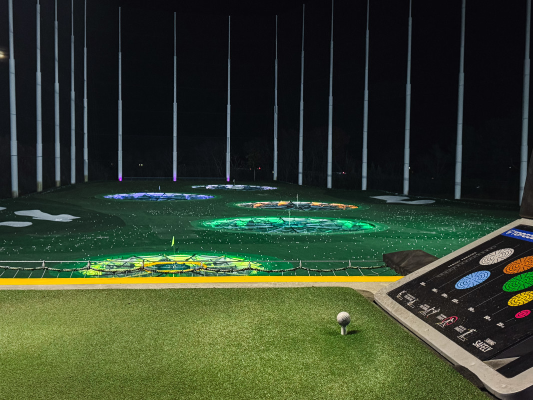 Watch: Topgolf's 100-foot net collapses during freezing weather