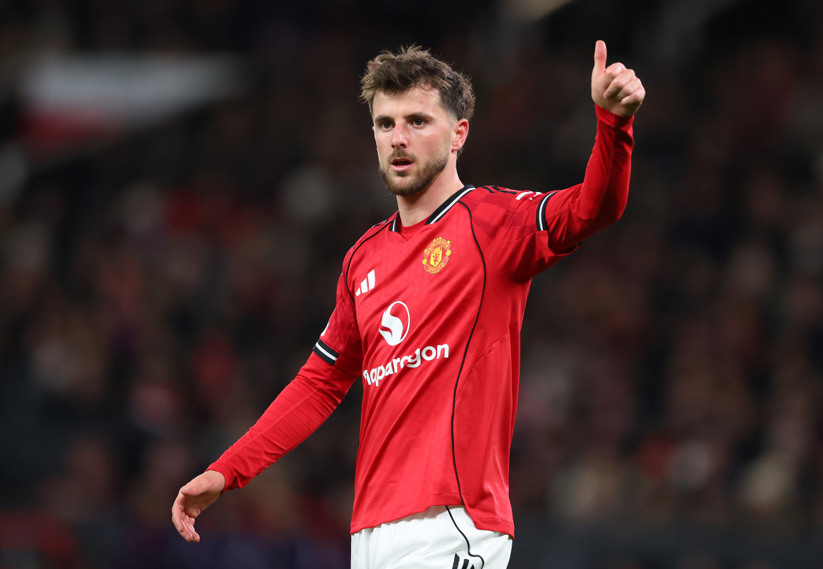 Why is Mason Mount not playing tonight for Manchester United vs Wolves?