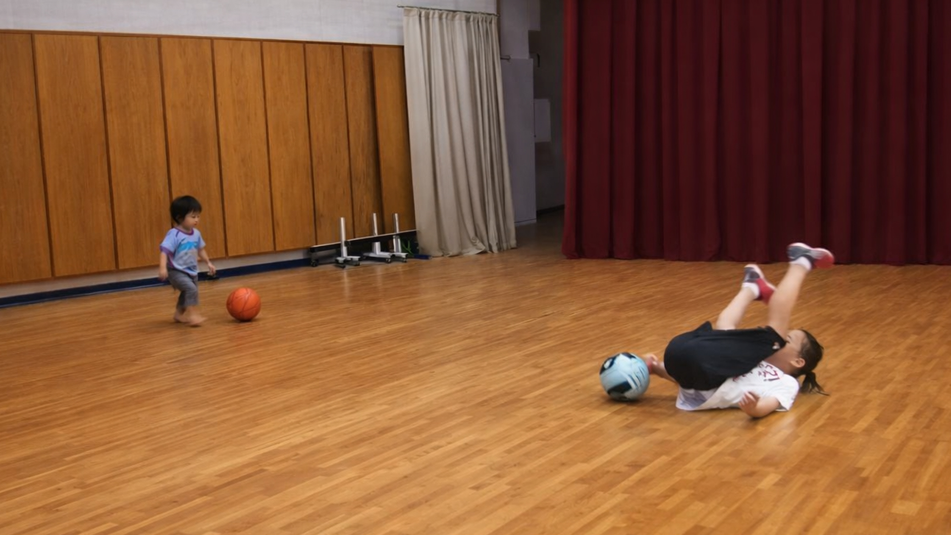 Kid fails while dribbling the ball