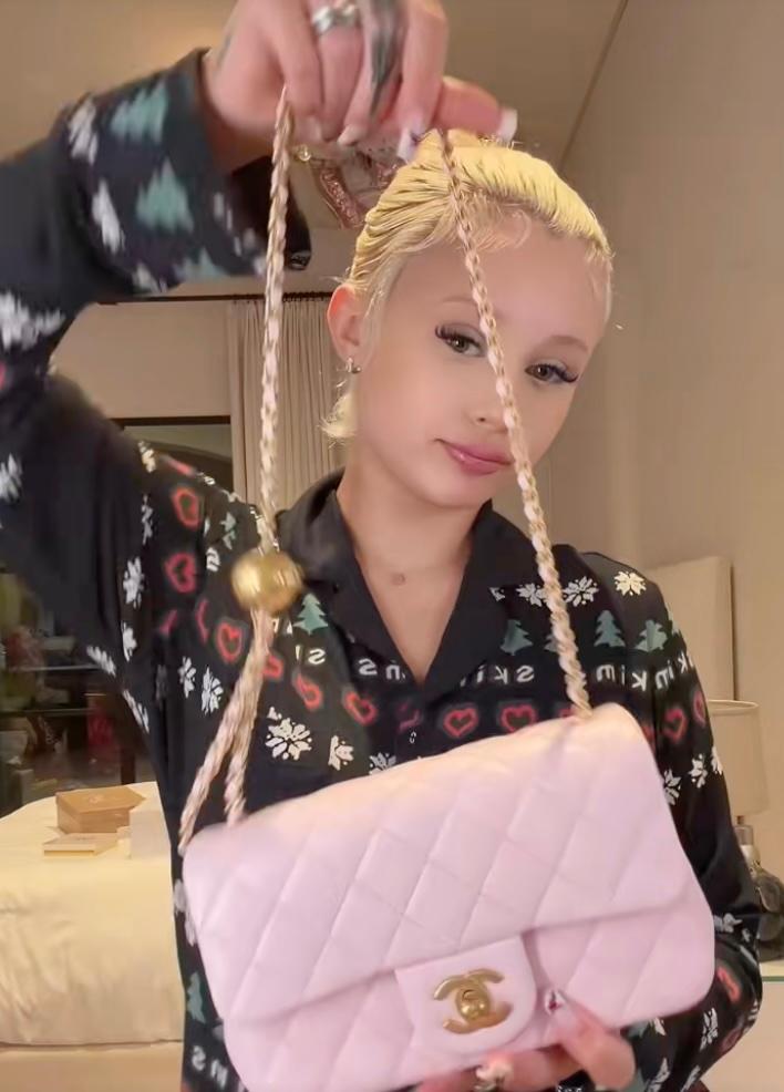 Alabama Barker sets the record straight after Christmas lingerie gift ...