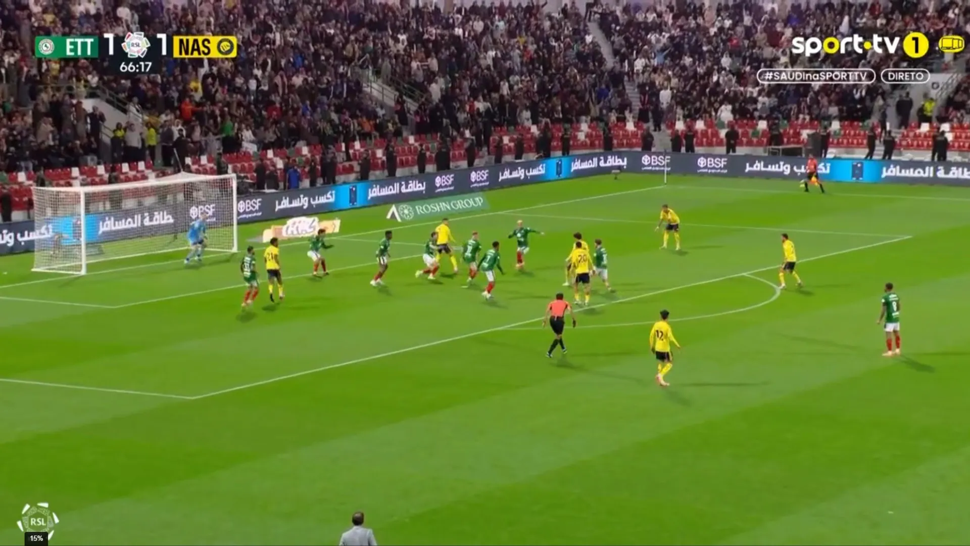 Golo 957 da carreira de Cristiano Ronaldo foi apontado com... as costas