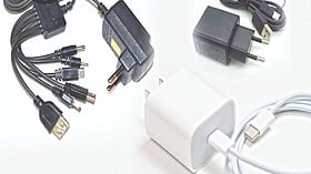 Mobile charger color | मोबाईल चार्जर फक्त काळे किंवा पांढरे का असतात?